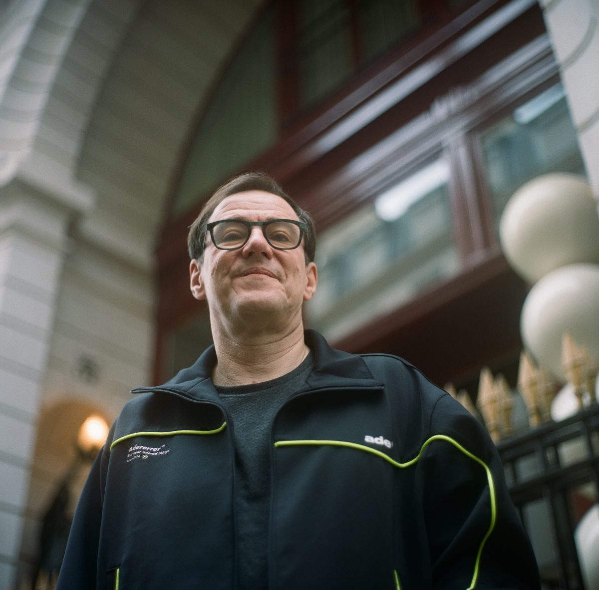 Stephen Morris : "Un livre à l'encontre de la perception du public ...