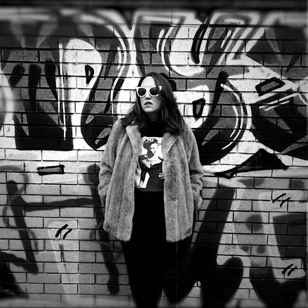 Selectorama : Sissy Space Echo and the Invisible Collaborators - Section26